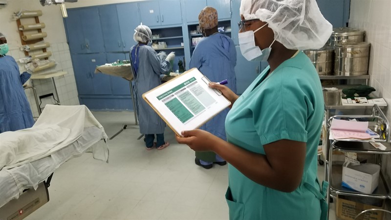 USING THE SURGICAL SAFETY CHECKLIST TO SAVE LIVES